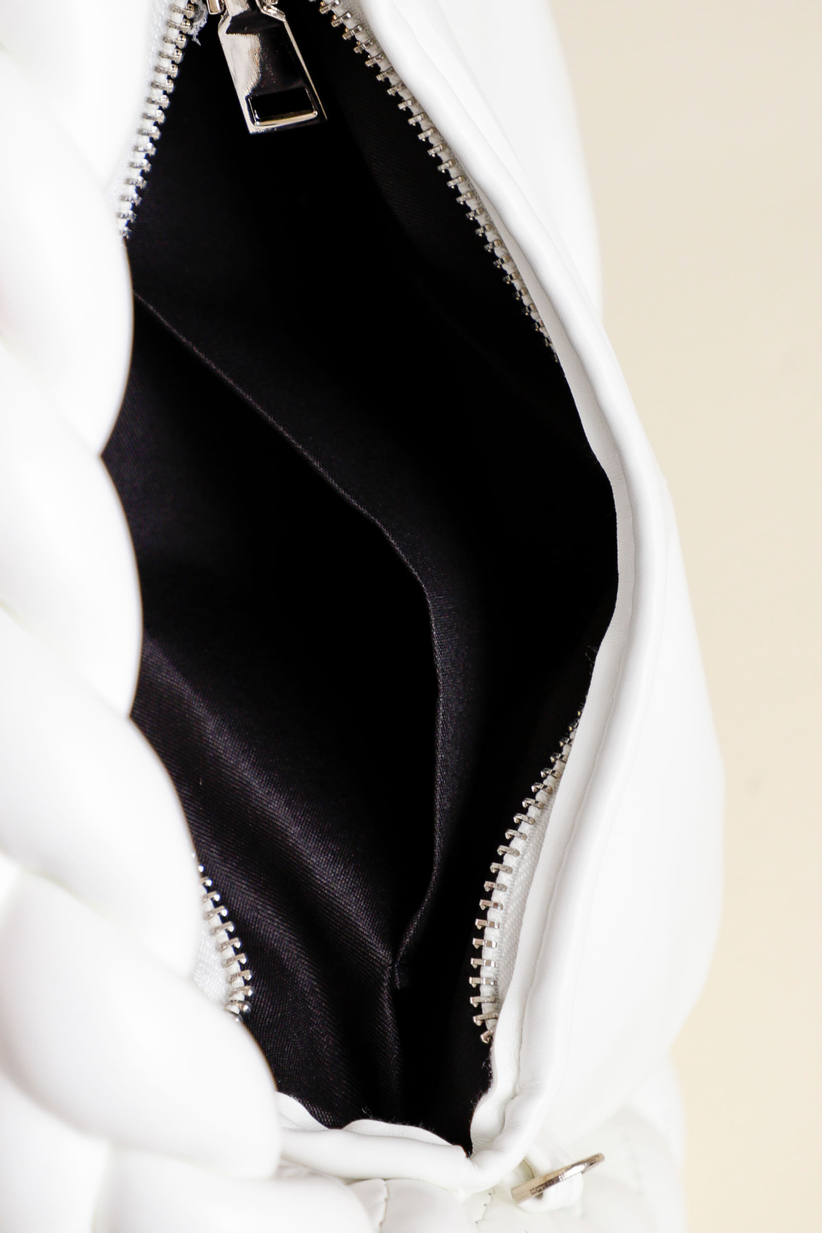 Bolsa Trança Transversal Off-White - Mamô