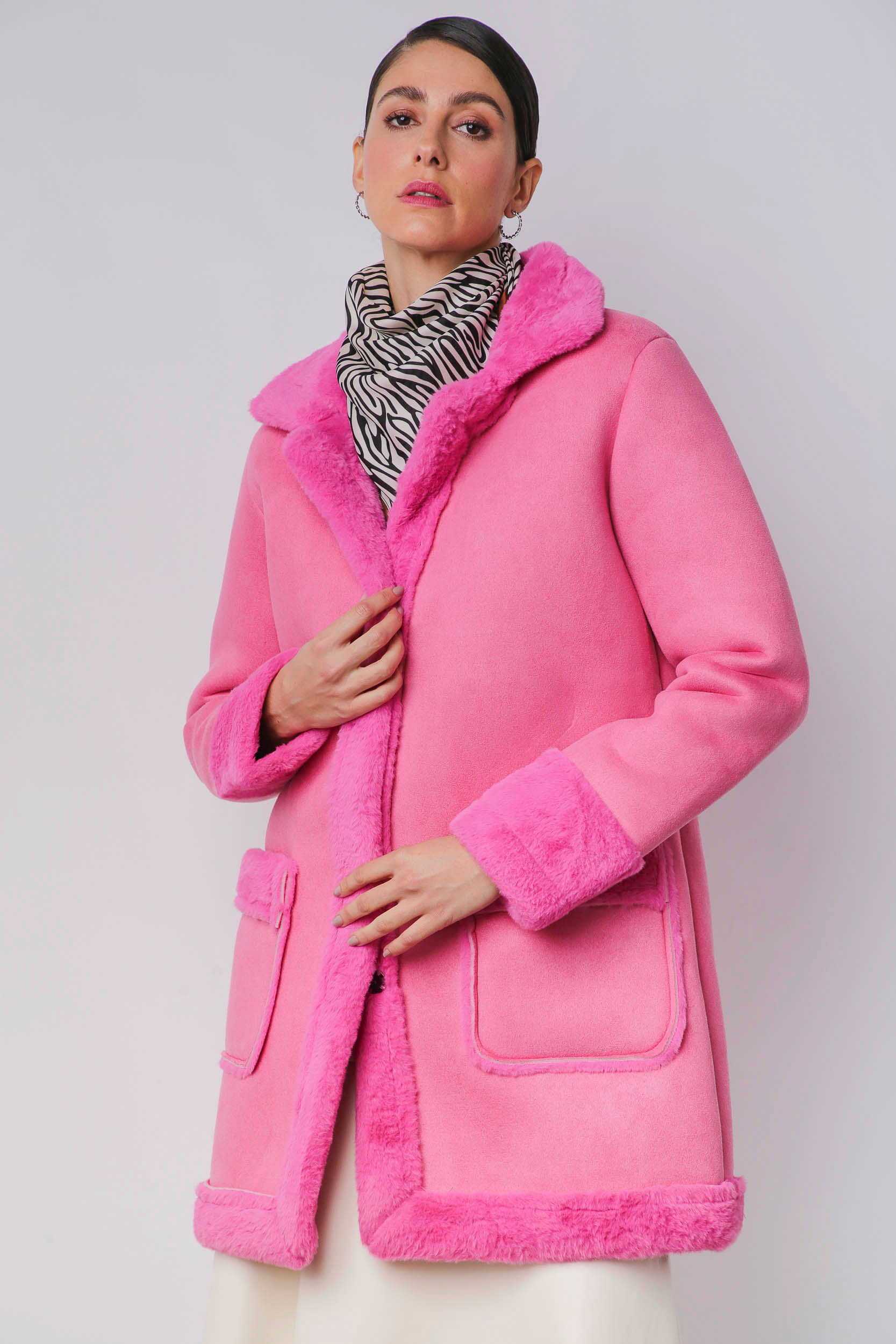 Casaco Alongado Suede Forrado Pelo Rosa - Mamô